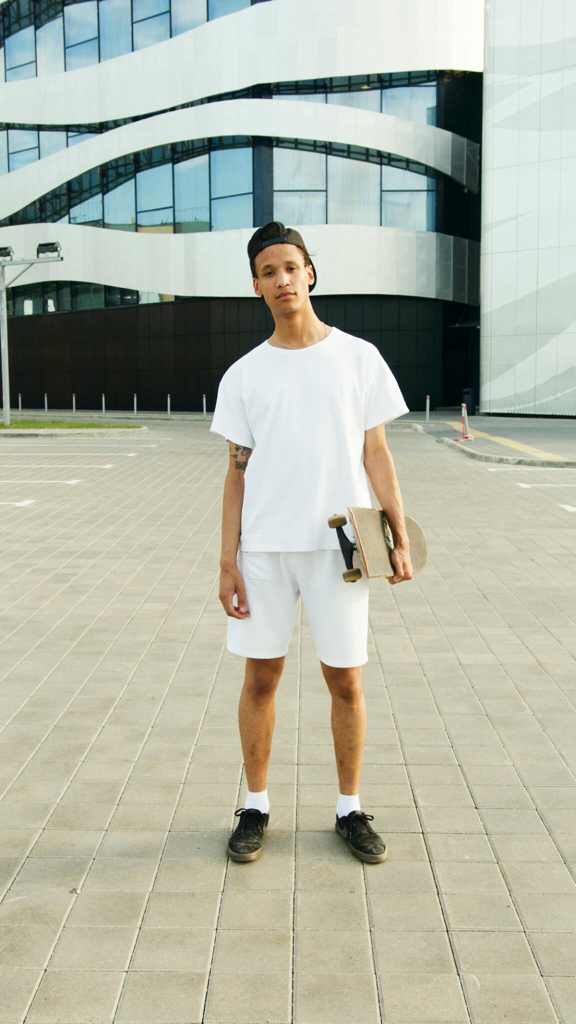 25+ Trendy All White Men Outfits for a Fresh & Fine Look