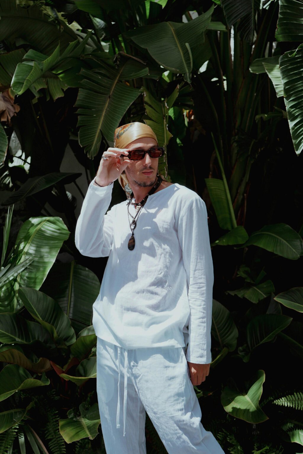 25+ Trendy All White Men Outfits for a Fresh & Fine Look