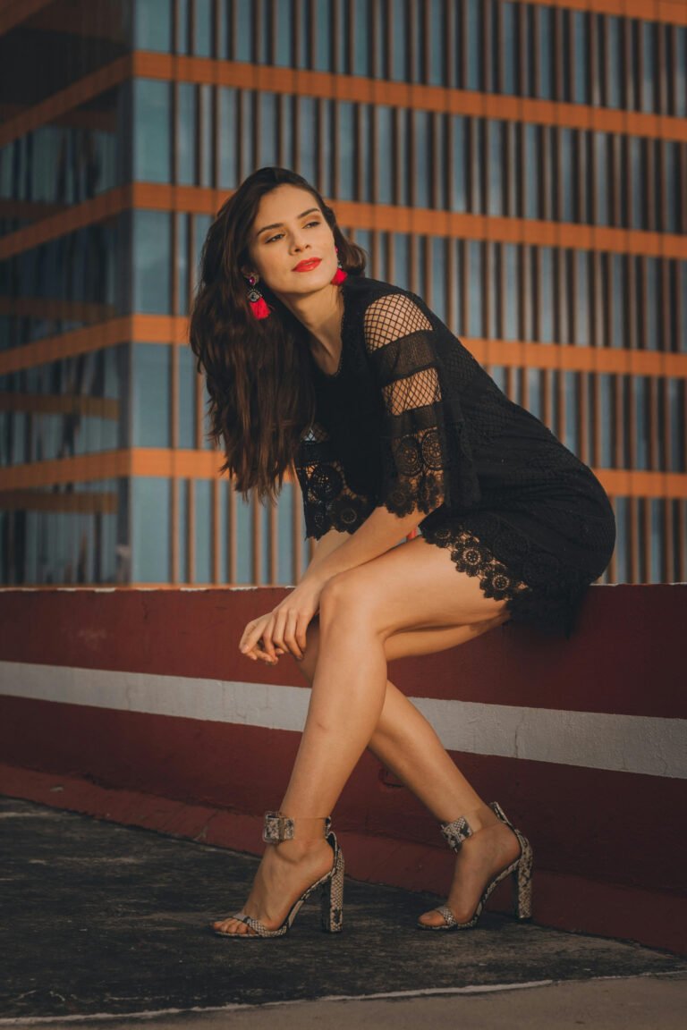 30+ Influencer-inspired Lace Outfits Women Need in Their Wardrobe