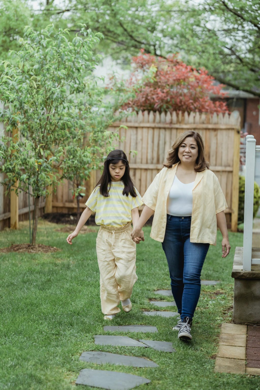 30 Adorable Mommy And Daughter Outfits For Every Style And Generation